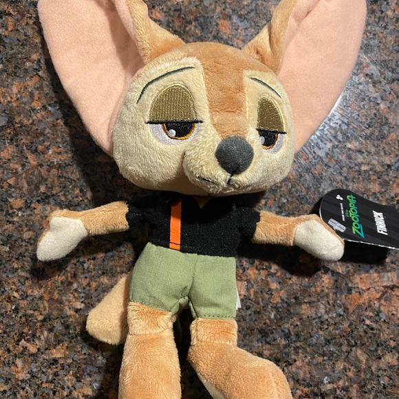 Disney | Toys | Disney Collection Zootopia Movie 9 Finnick Fennec Fox ...